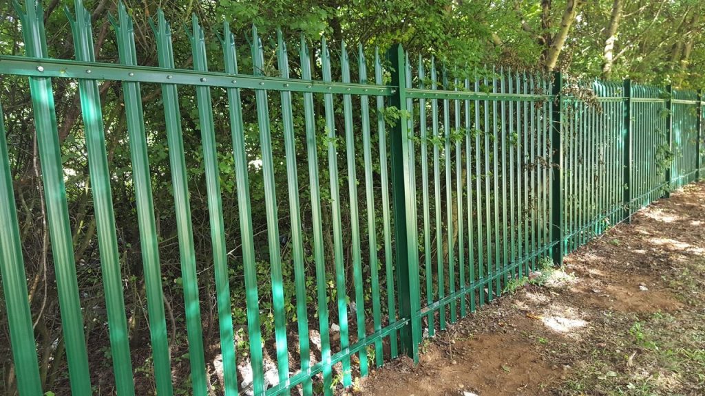 Midway Fencing Contractors | Fence Gallery | Derbyshire